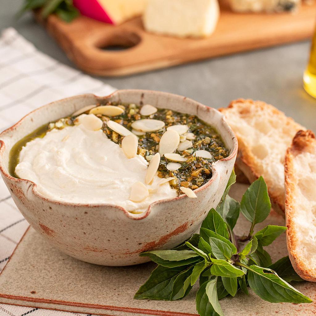 Mousse de 4 Queijos ao Molho Pesto | Padaria Vianney