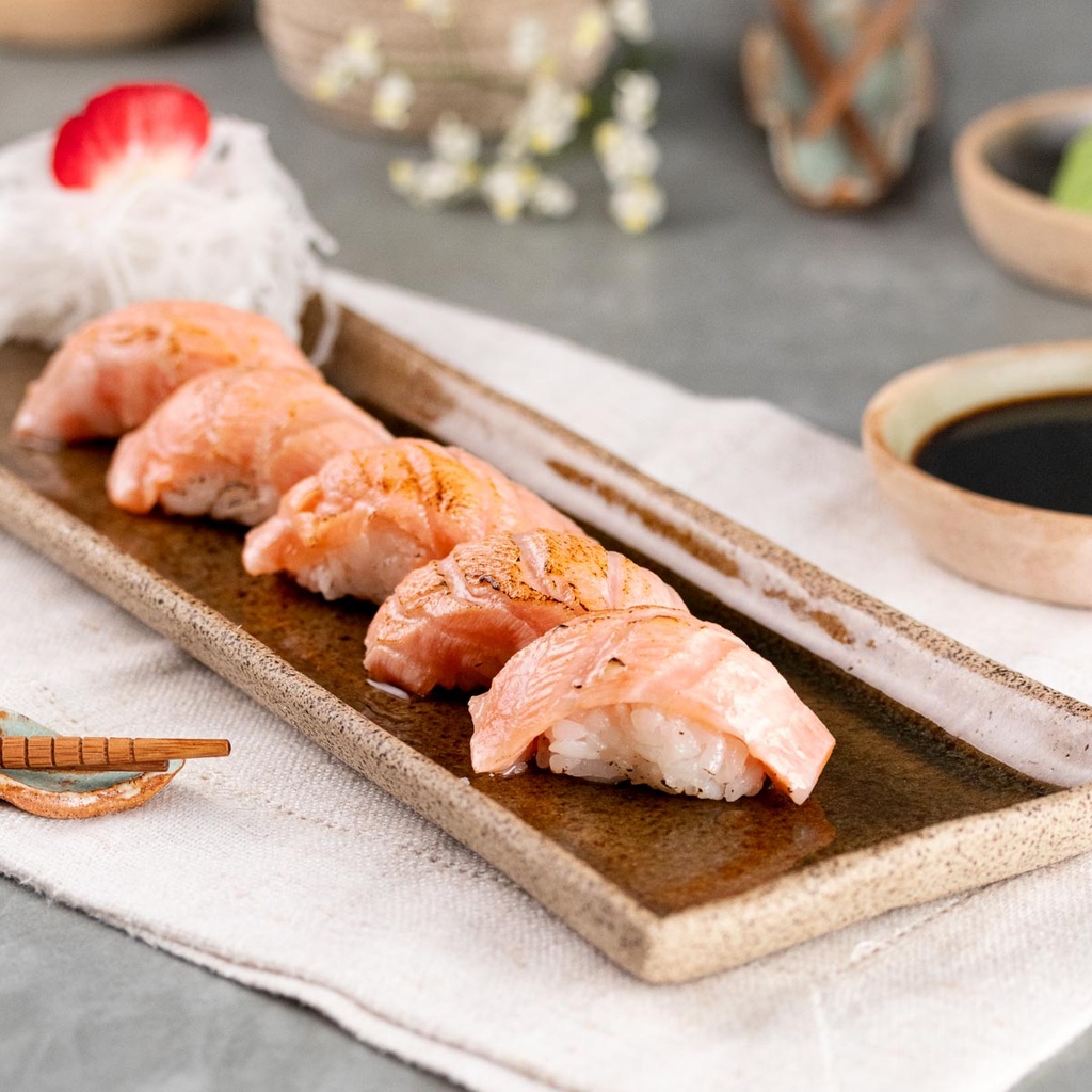 Niguiri de Salmão Maçaricado | Padaria Vianney